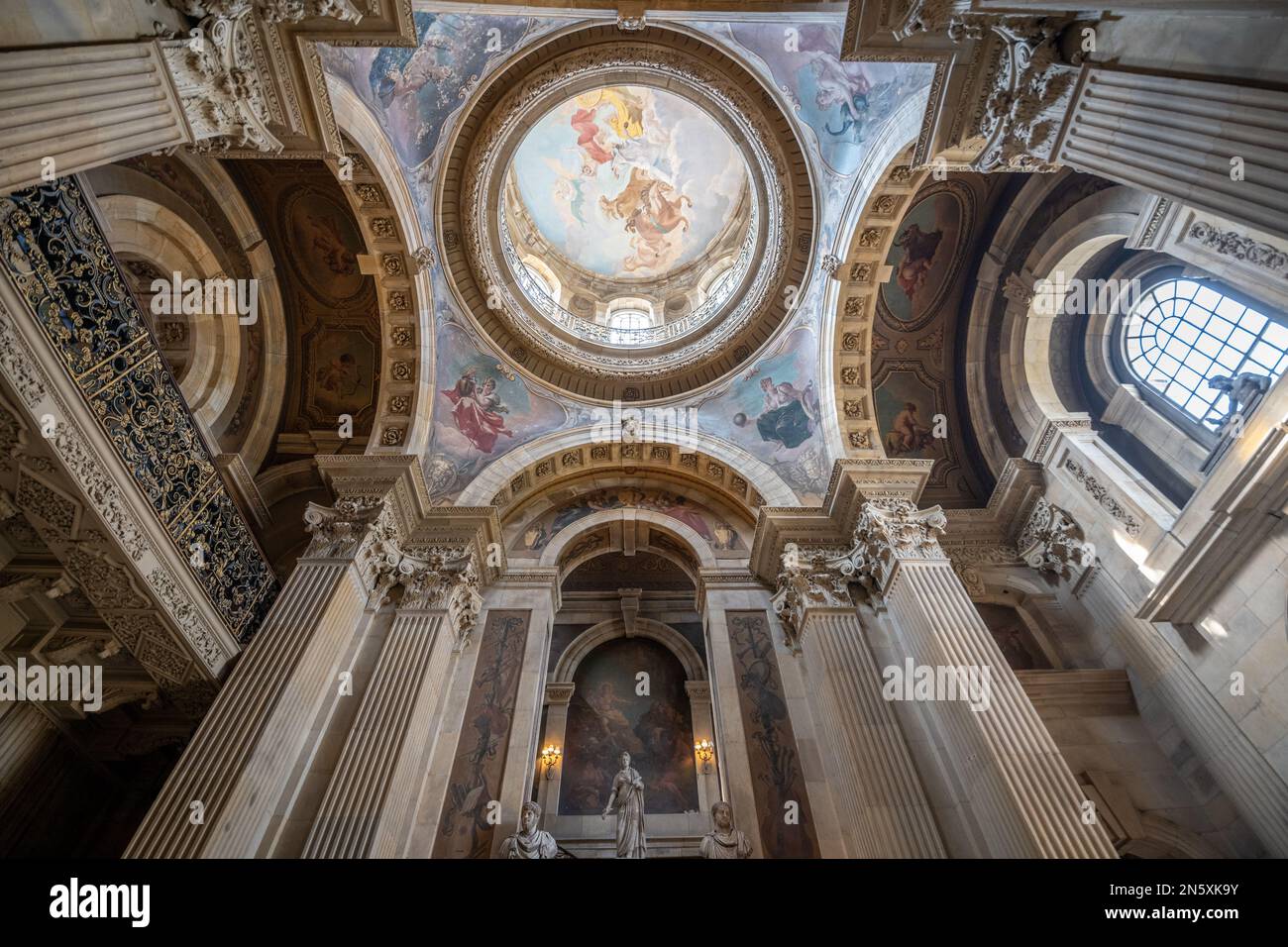 Castle howard interior hi-res stock photography and images - Alamy
