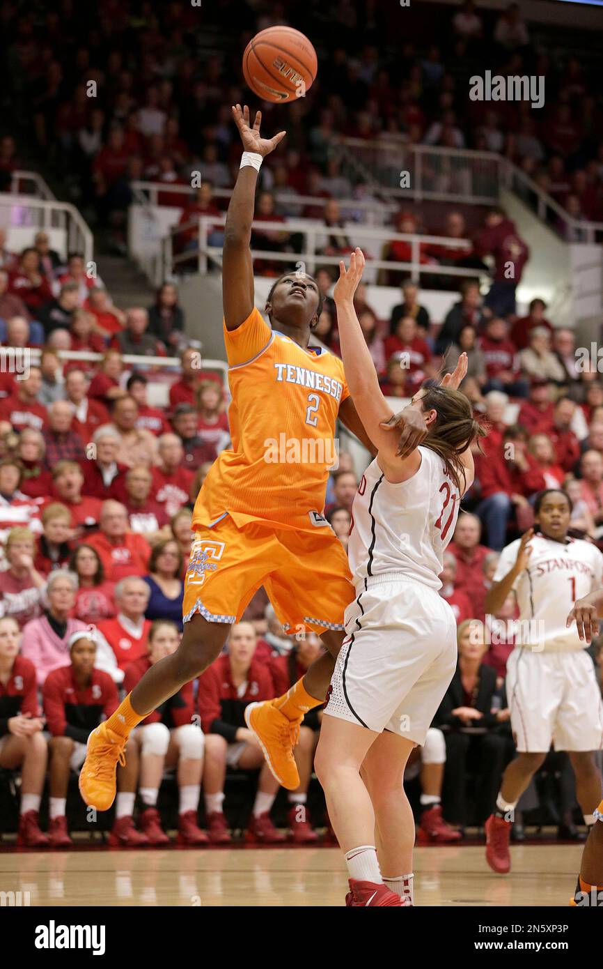 Tennessee forward Jasmine Jones (2) pulls up for a shot against ...