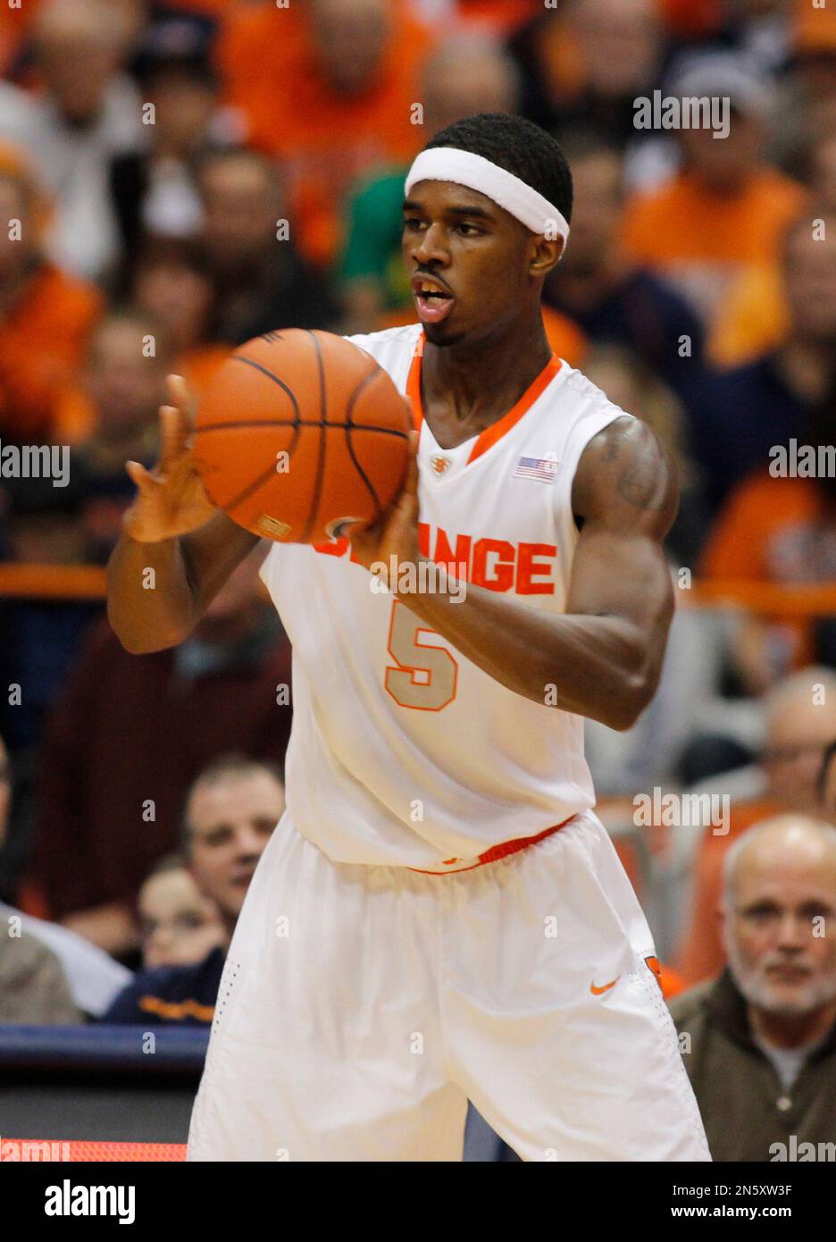 Syracuse’s C.J. Fair looks to pass the ball in the second half of an ...