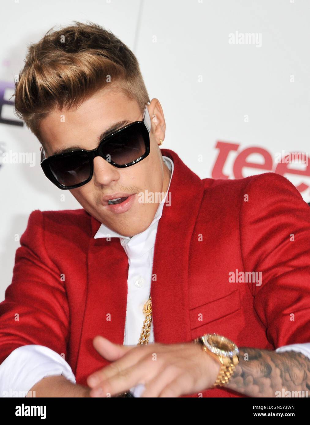 Justin Bieber arrives at the World Premiere of "Justin Bieber's Believe ...