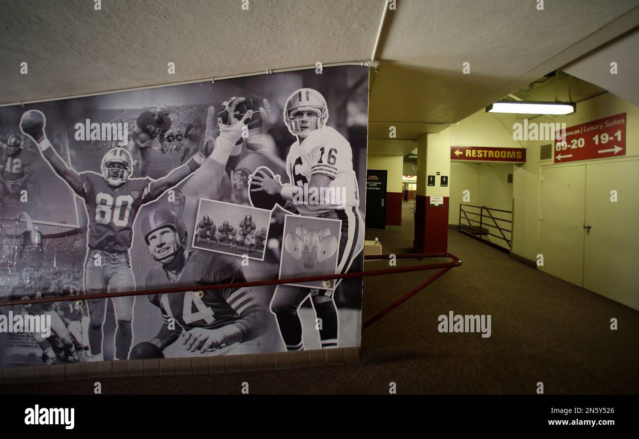 In this photo taken Tuesday, Dec. 17, 2013, a large showing San ...