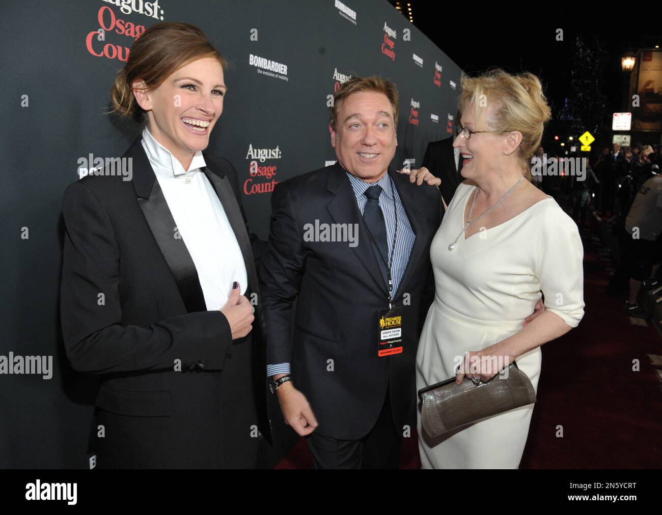 From left, Julia Roberts, Kevin Huvane and Meryl Streep arrive at The ...