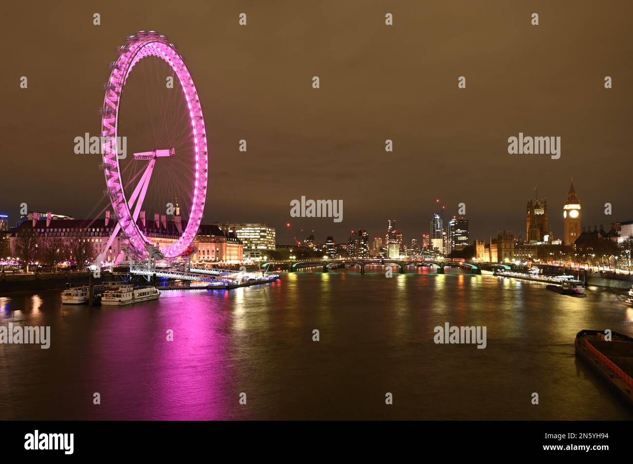Big ben london eye night hi-res stock photography and images - Alamy