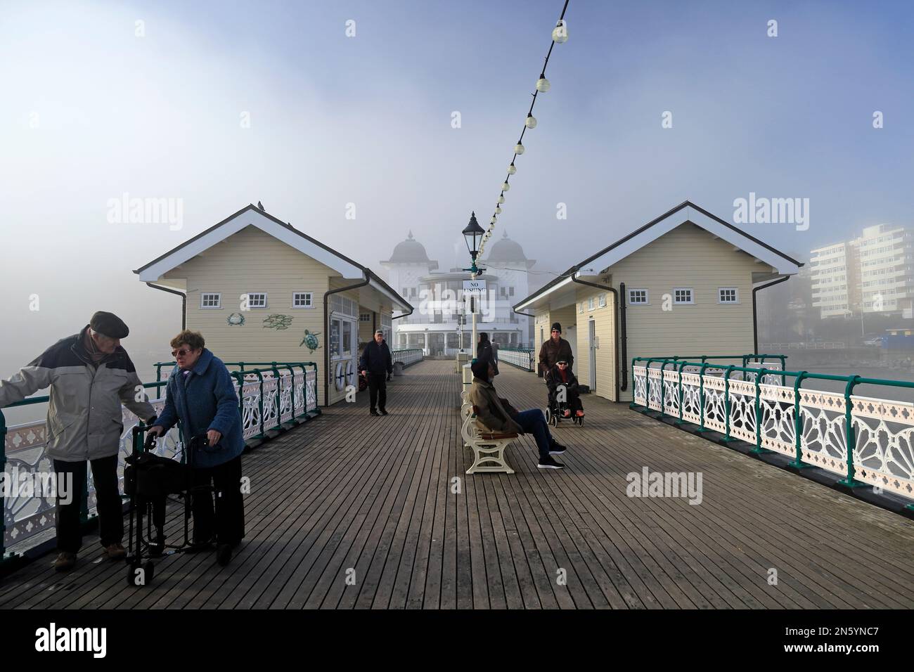 Penarth pier fog hi-res stock photography and images - Alamy