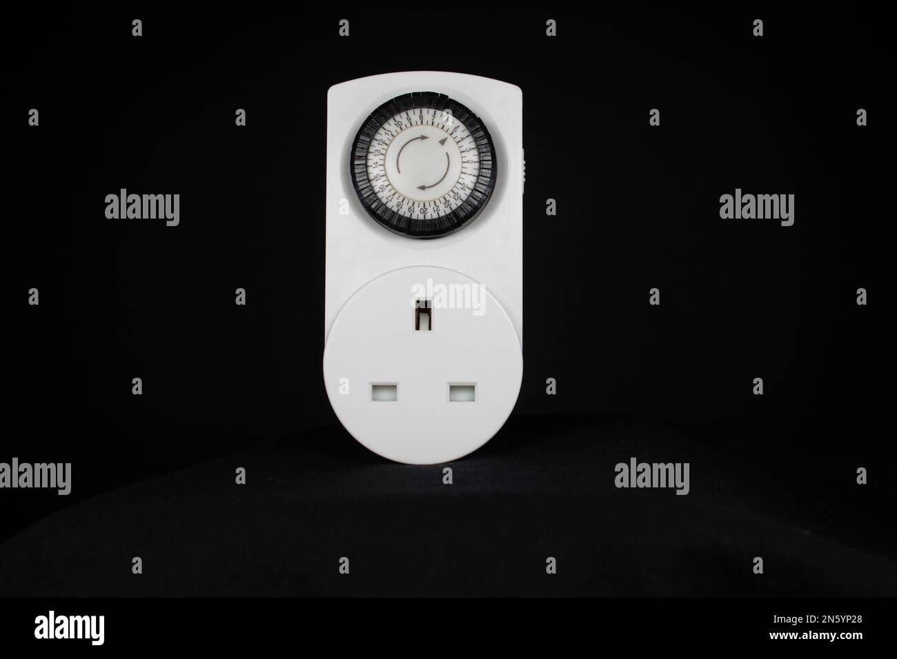Uk mains socket hi-res stock photography and images - Alamy
