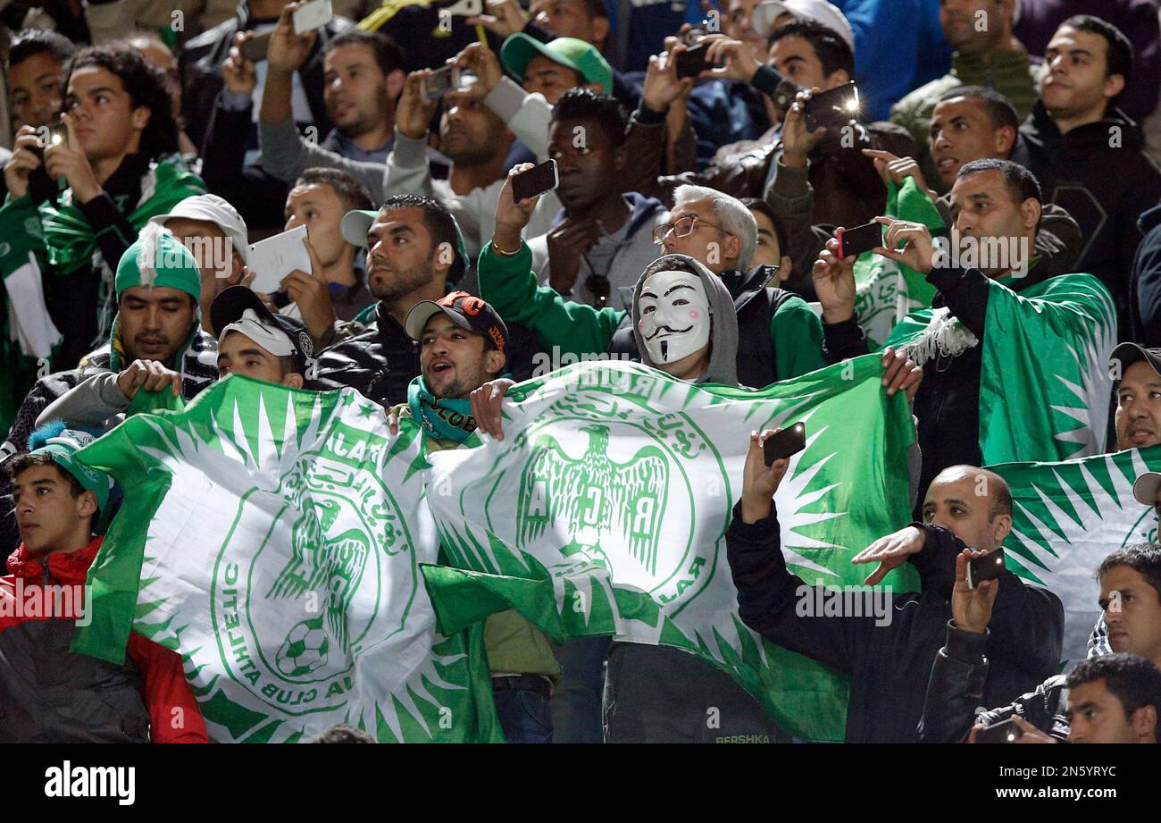 Raja Casablanca fans cheer player during the soccer match between Raja ...