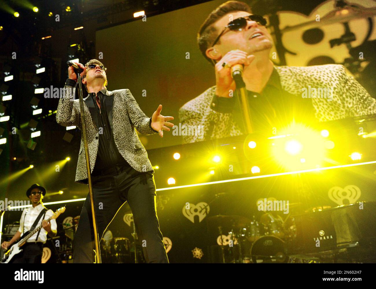 Singer Robin Thicke performs at Z100’s Jingle Ball 2013, presented by ...