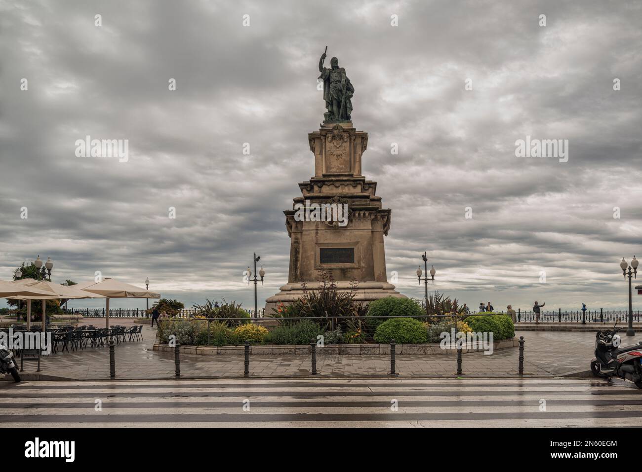 Monument eclectic architecture of Roger de Lauria (Loria), artist Feliu ...