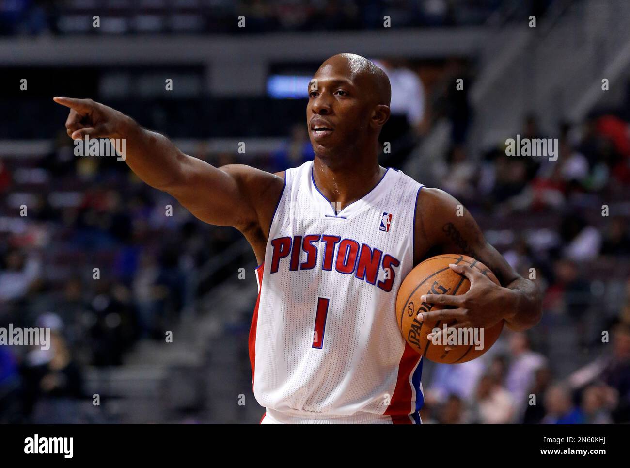 Detroit Pistons shooting guard Chauncey Billups (1) directs teammates ...
