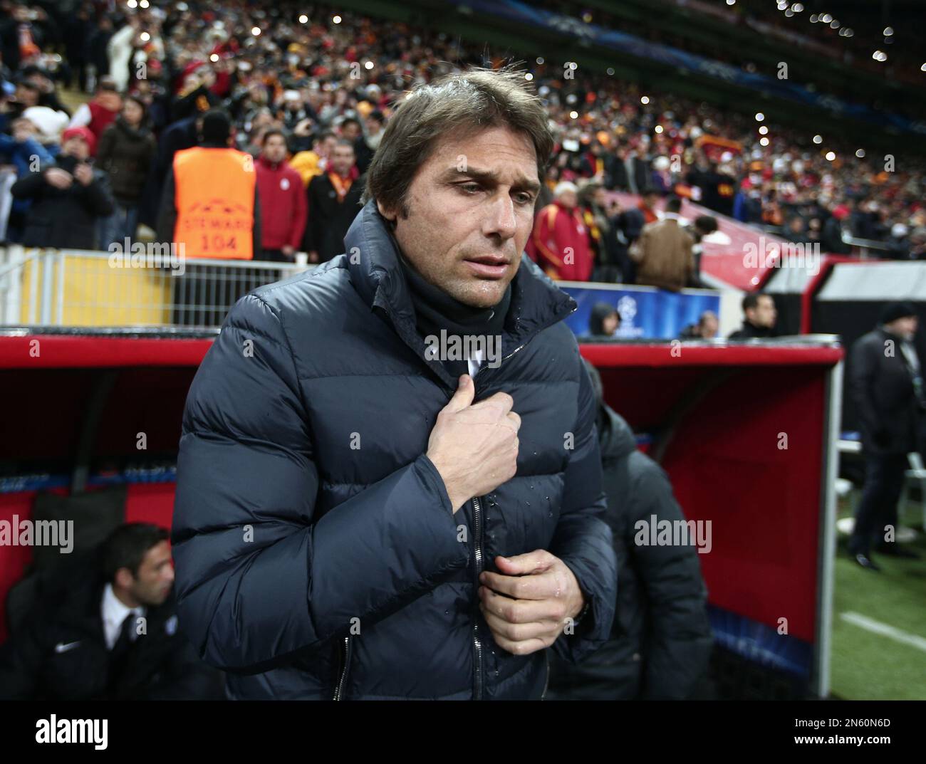Juventus' coach Antonio Conte watches as his team play against ...