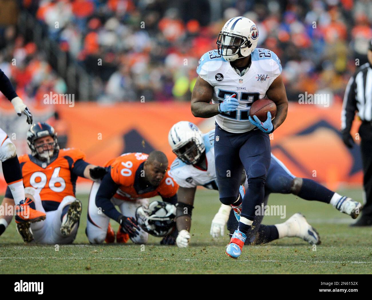 Tennessee Titans running back Shonn Greene scores against the Denver ...