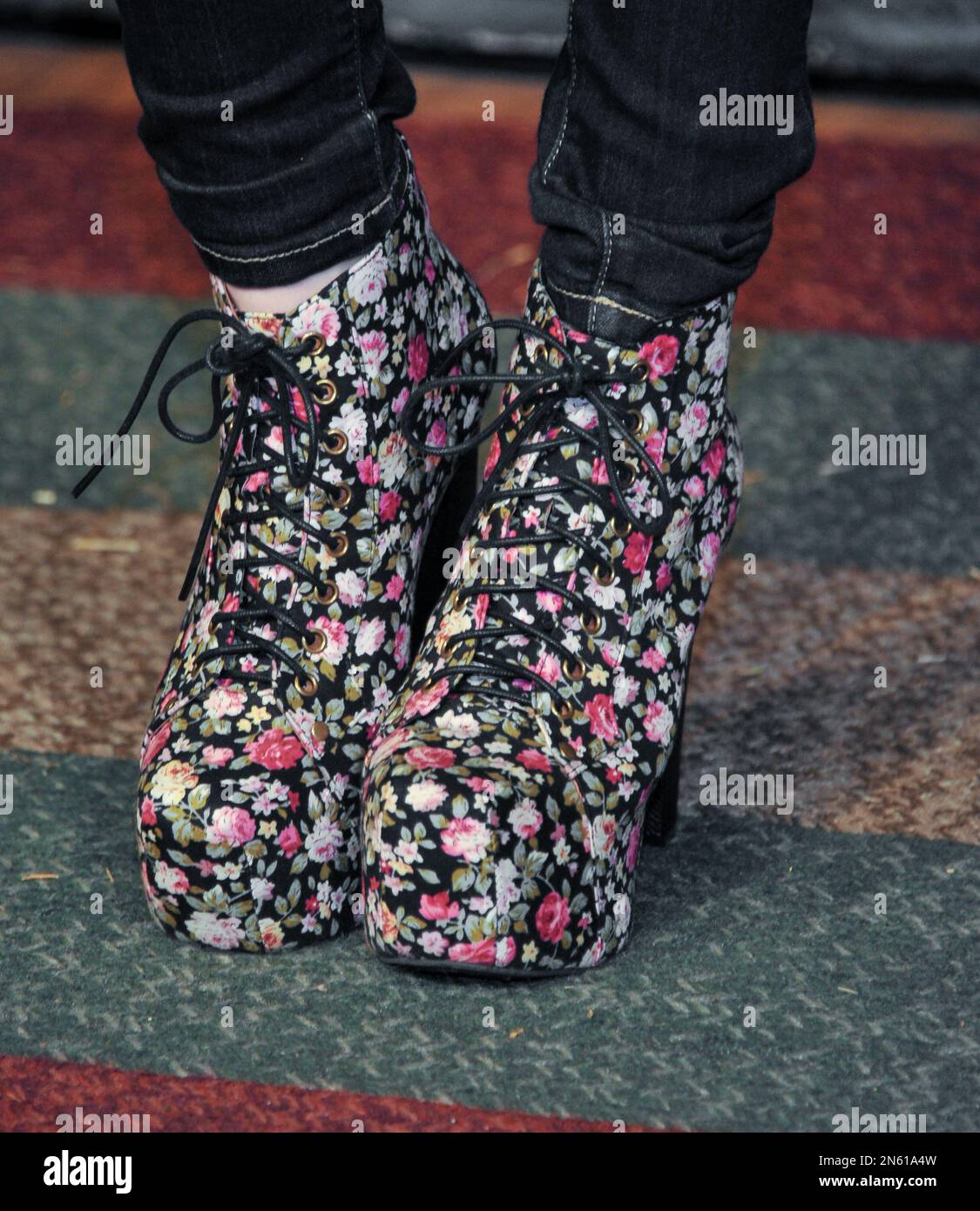 Kelli Berglund attends Snoopy's Merriest Tree Lighting at Knott's Berry ...