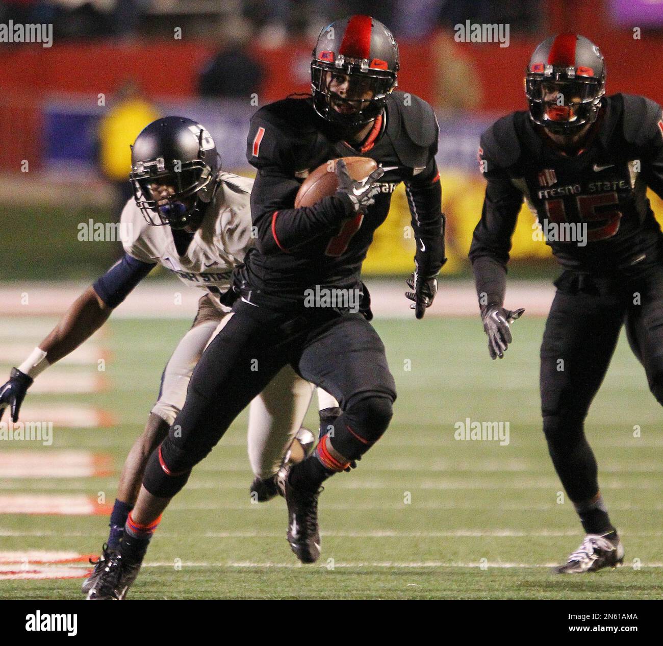 Fresno State's Isaiah Burse takes off on a long pass play aginst Utah ...