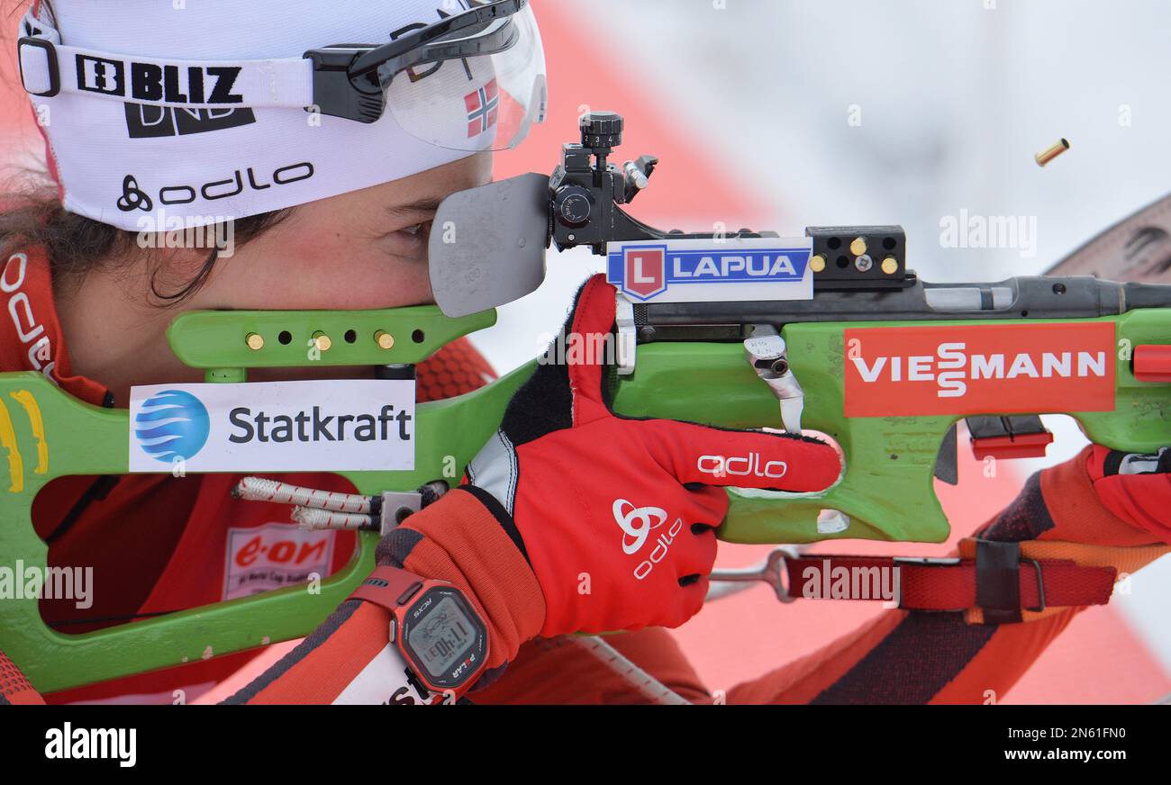 Norway's Ann Kristin Aafedt Flatland shoots during the the women's ...