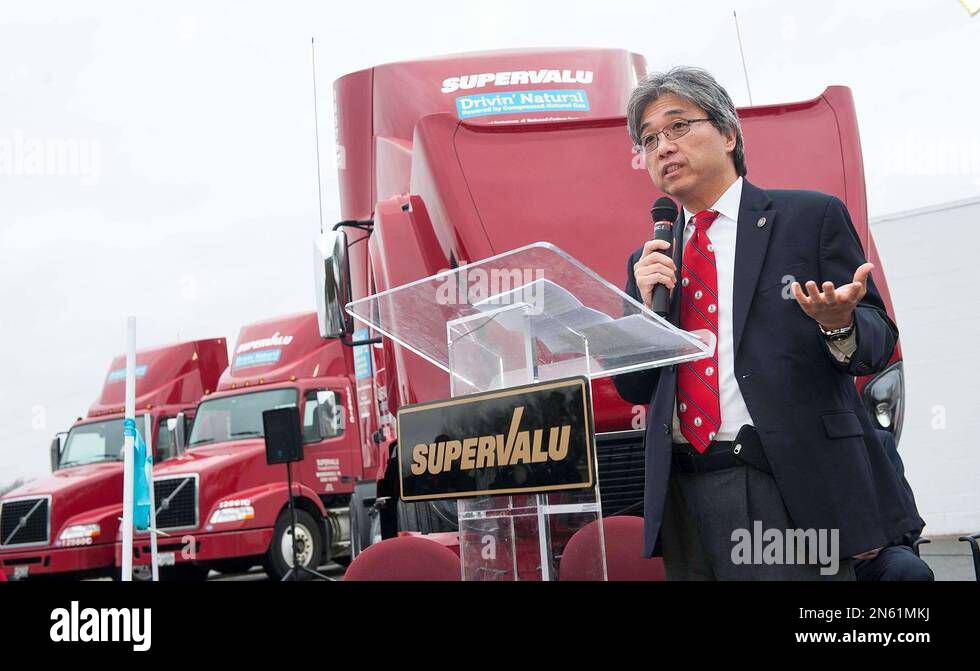 IMAGE DISTRIBUTED FOR SUPERVALU INC. - Virginia Secretary of Commerce and Trade Jim Cheng speaks ...