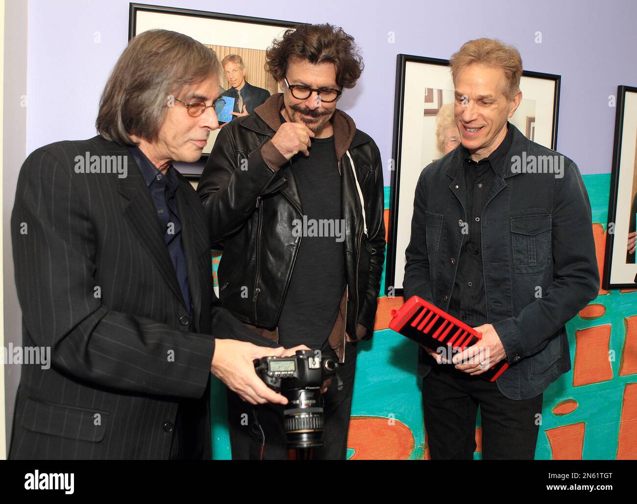 Celebrity photographer Scott Weiner with Eric Bazilian and Rob Hyman of ...