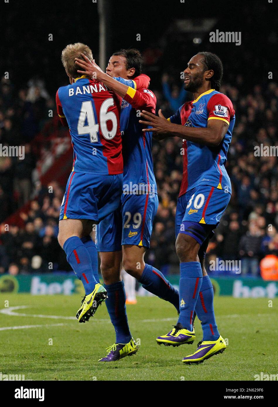 Crystal Palace's Marouane Chamakh, center, celebrates his goal against ...