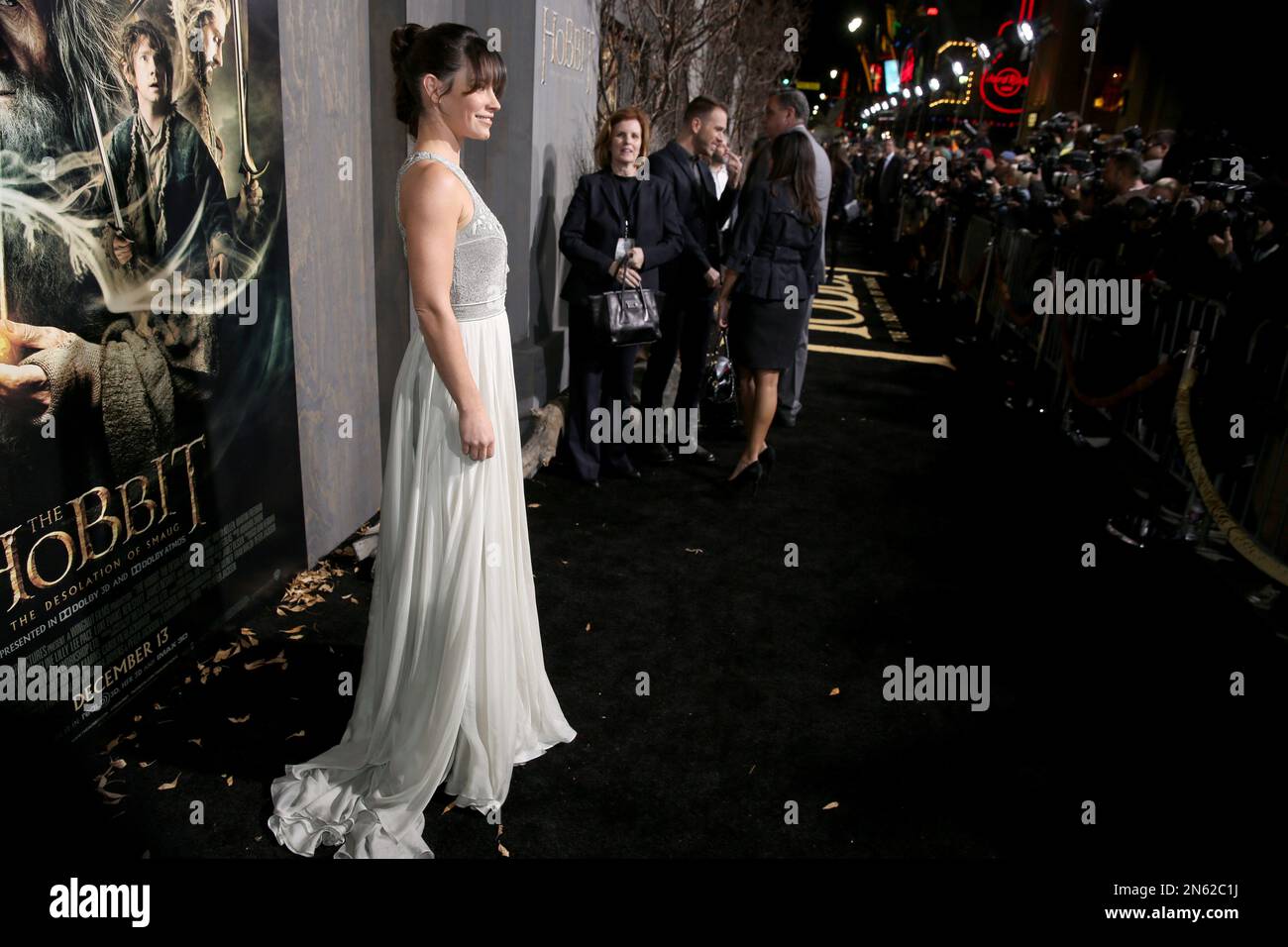 Evangeline Lilly arrives at the Los Angeles premiere of "The Hobbit ...