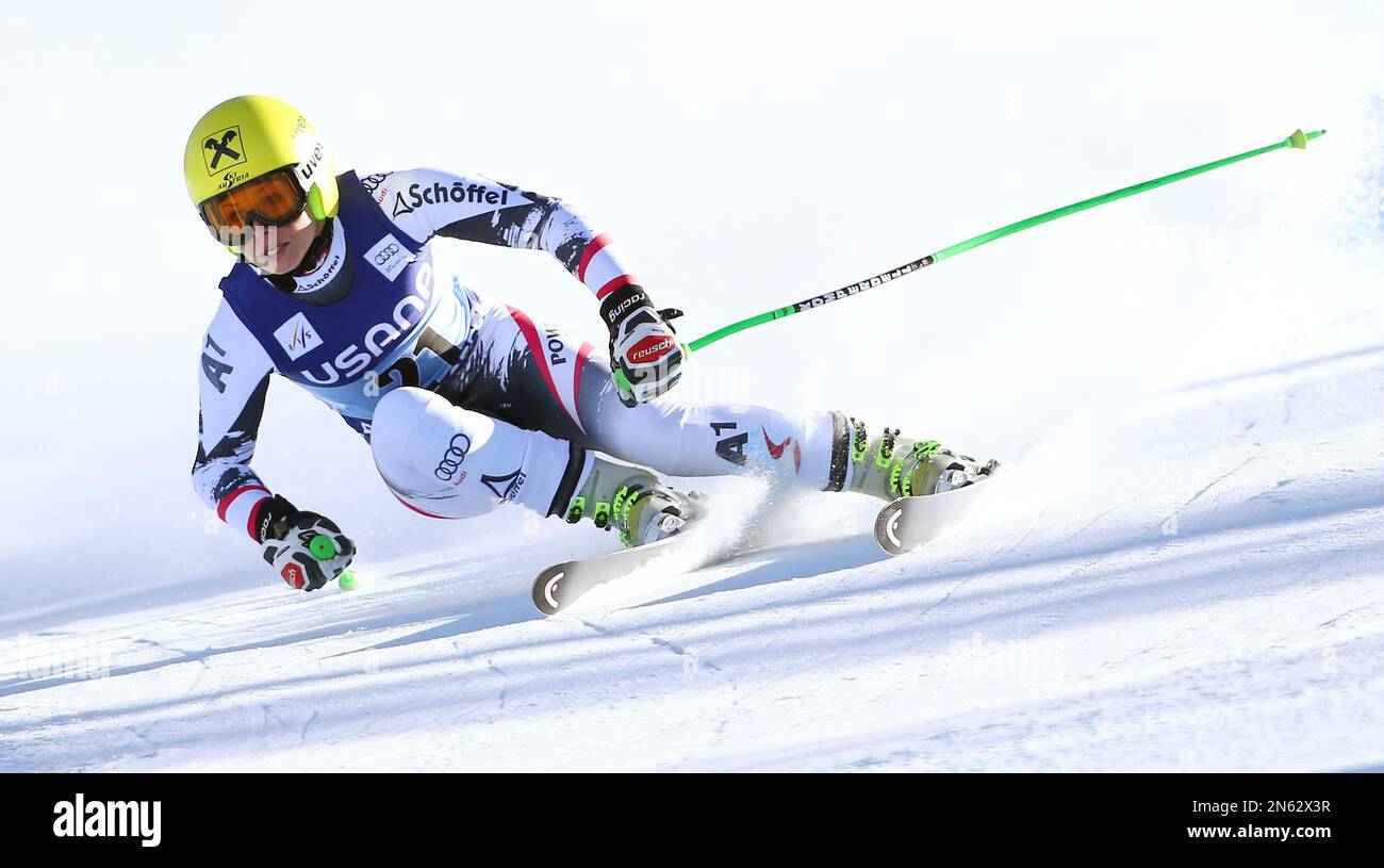 Anna Fenninger Skiing