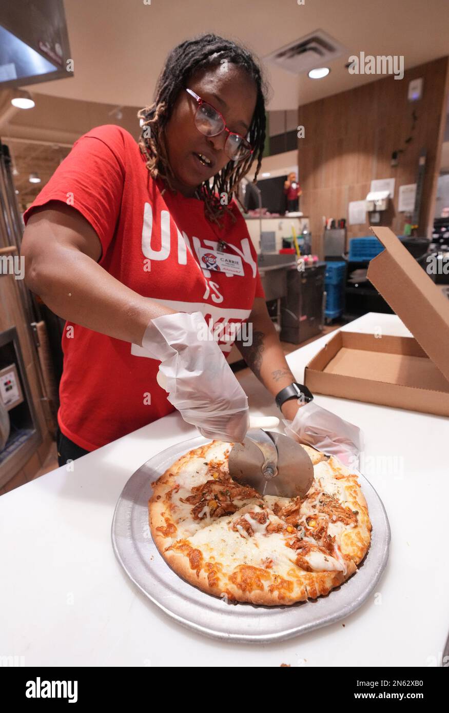 Des Peres, United States. 09th Feb, 2023. Assistant Chef Carrie Frost ...