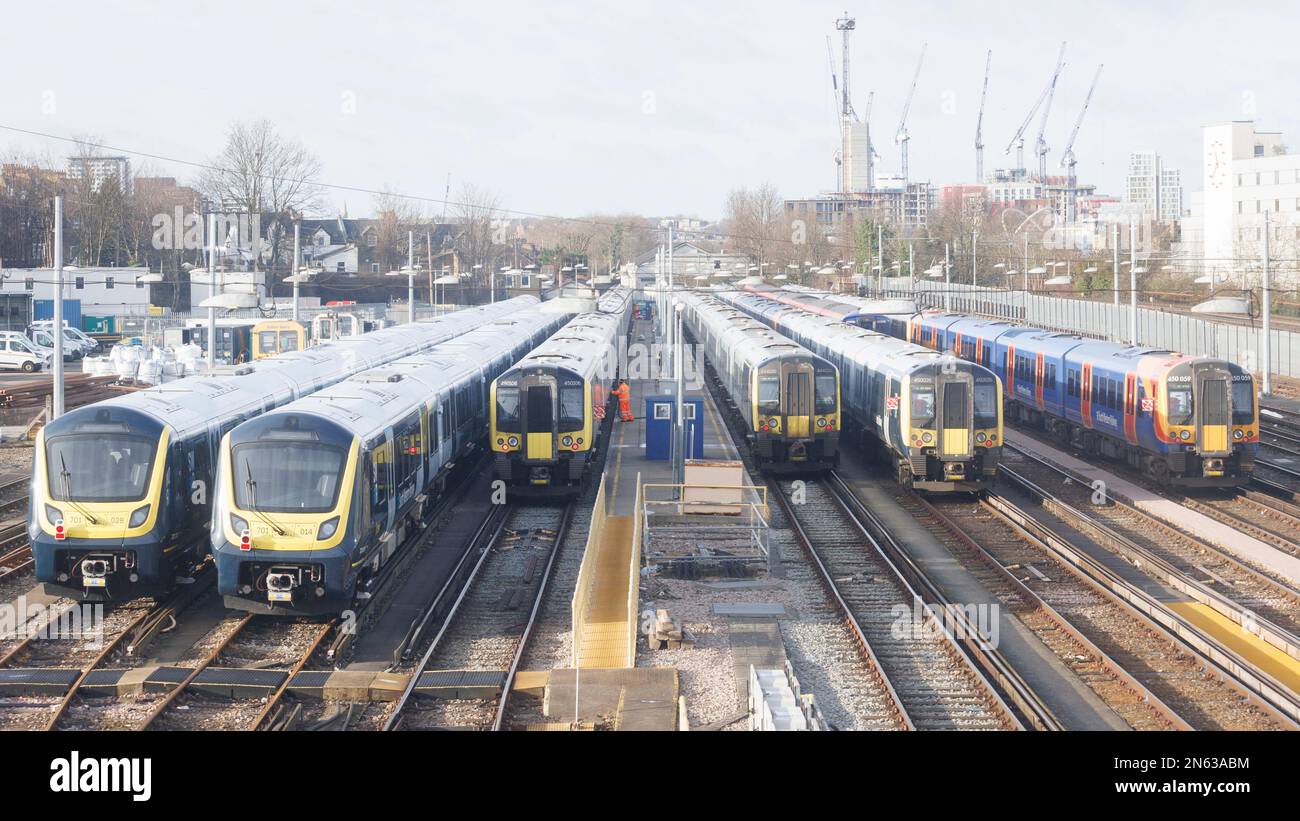 Limited serice hi-res stock photography and images - Alamy