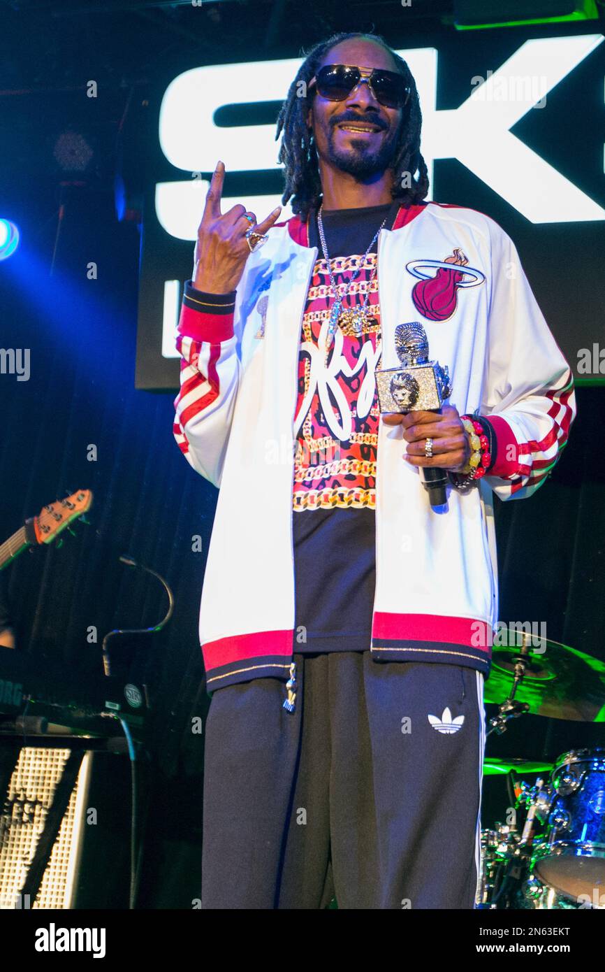 Snoop Dogg performs on stage during filming of SKEE Live on Tuesday ...