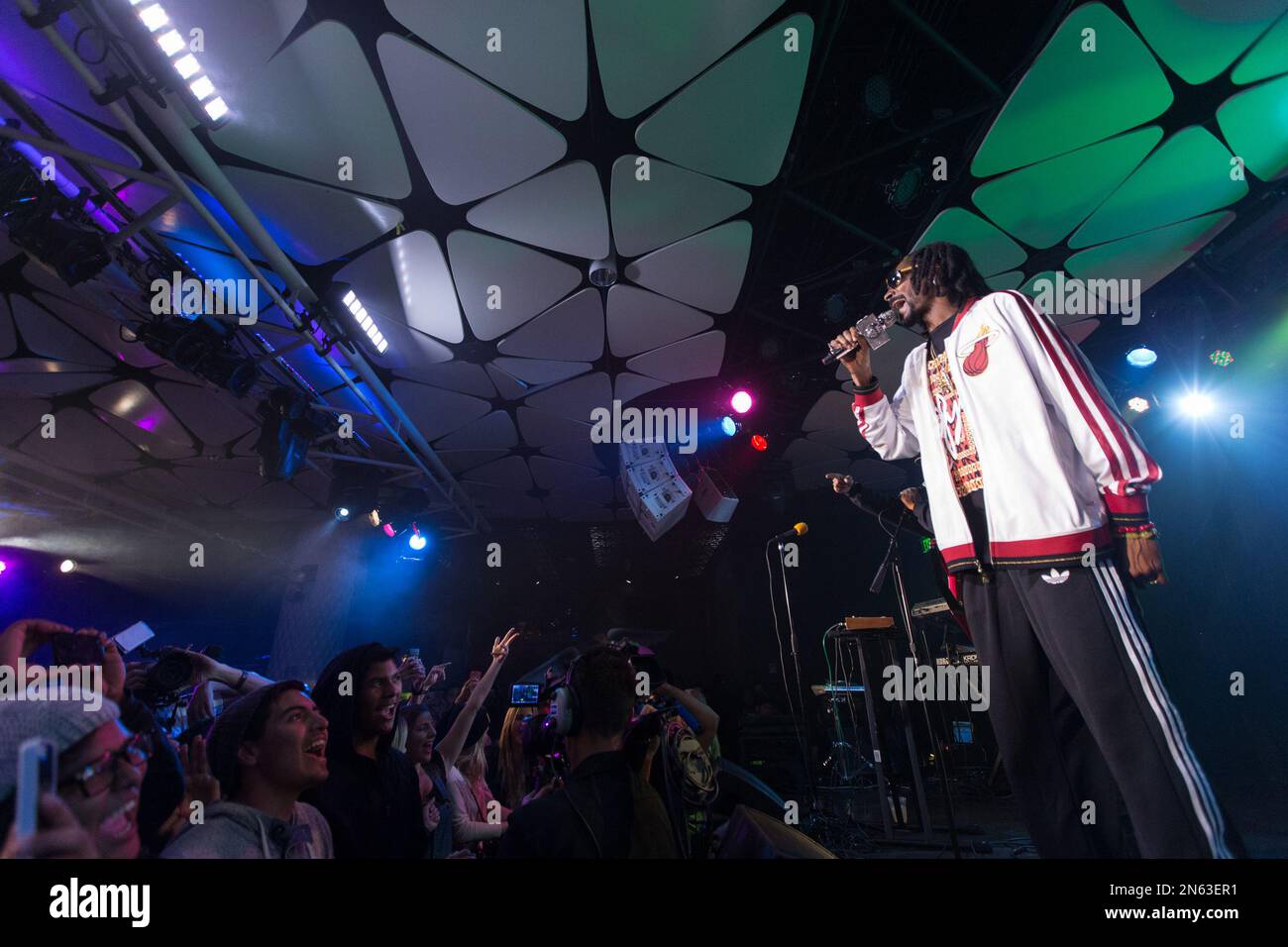 Snoop Dogg performs on stage during filming of SKEE Live on Tuesday ...