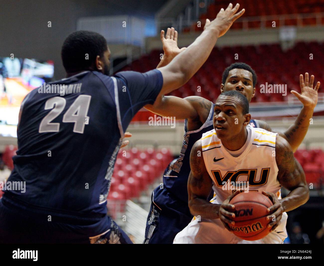 Georgetown center Joshua Smith, left, and teammate D’Vauntes Smith ...