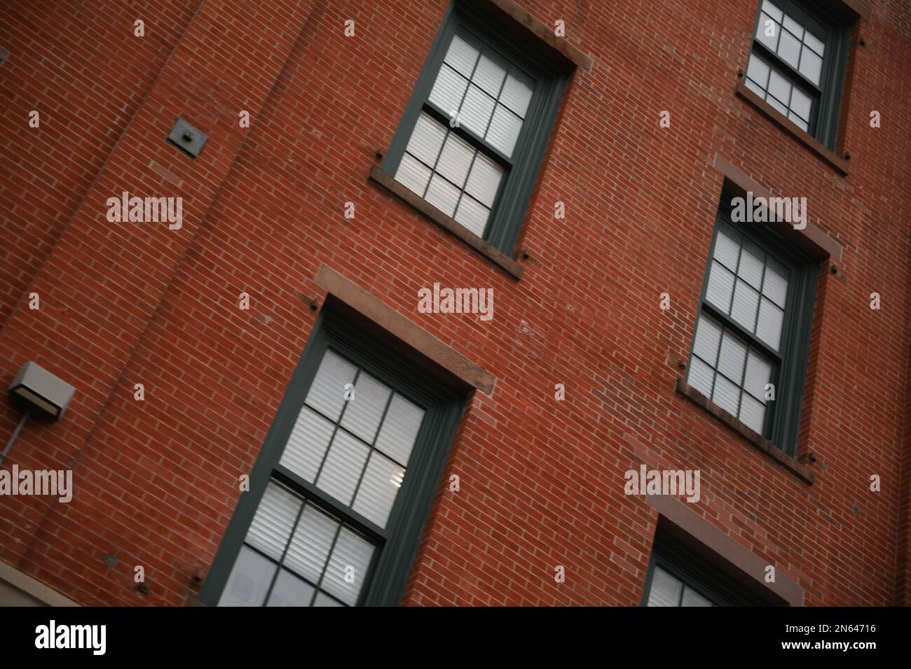 Old factory windows texture hi-res stock photography and images - Alamy