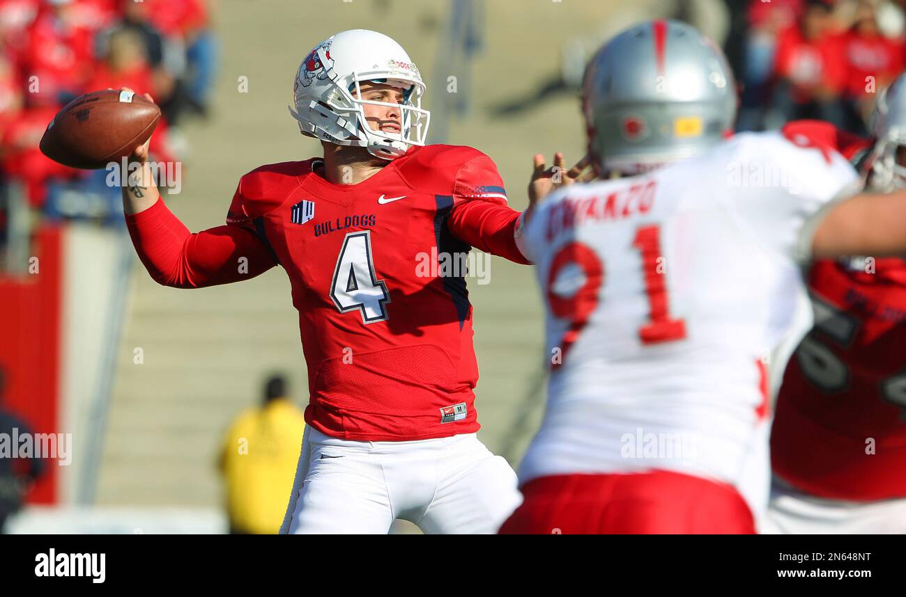 Fresno State Derek Carr throws a touchdown pass against New Mexico in ...