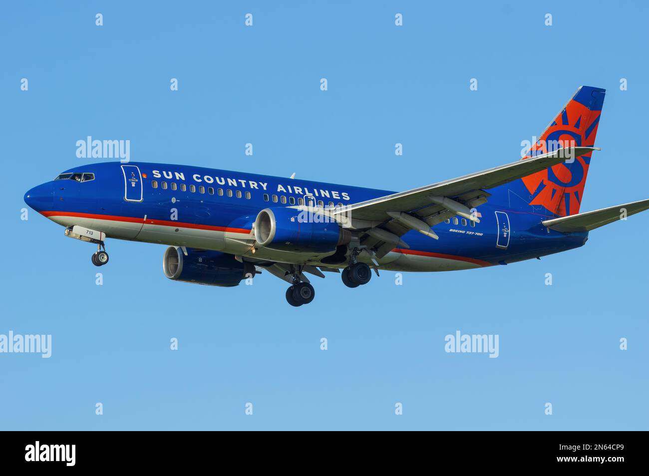 Sun Country Airlines Boeing 737-700 aircraft with registration N713SY ...