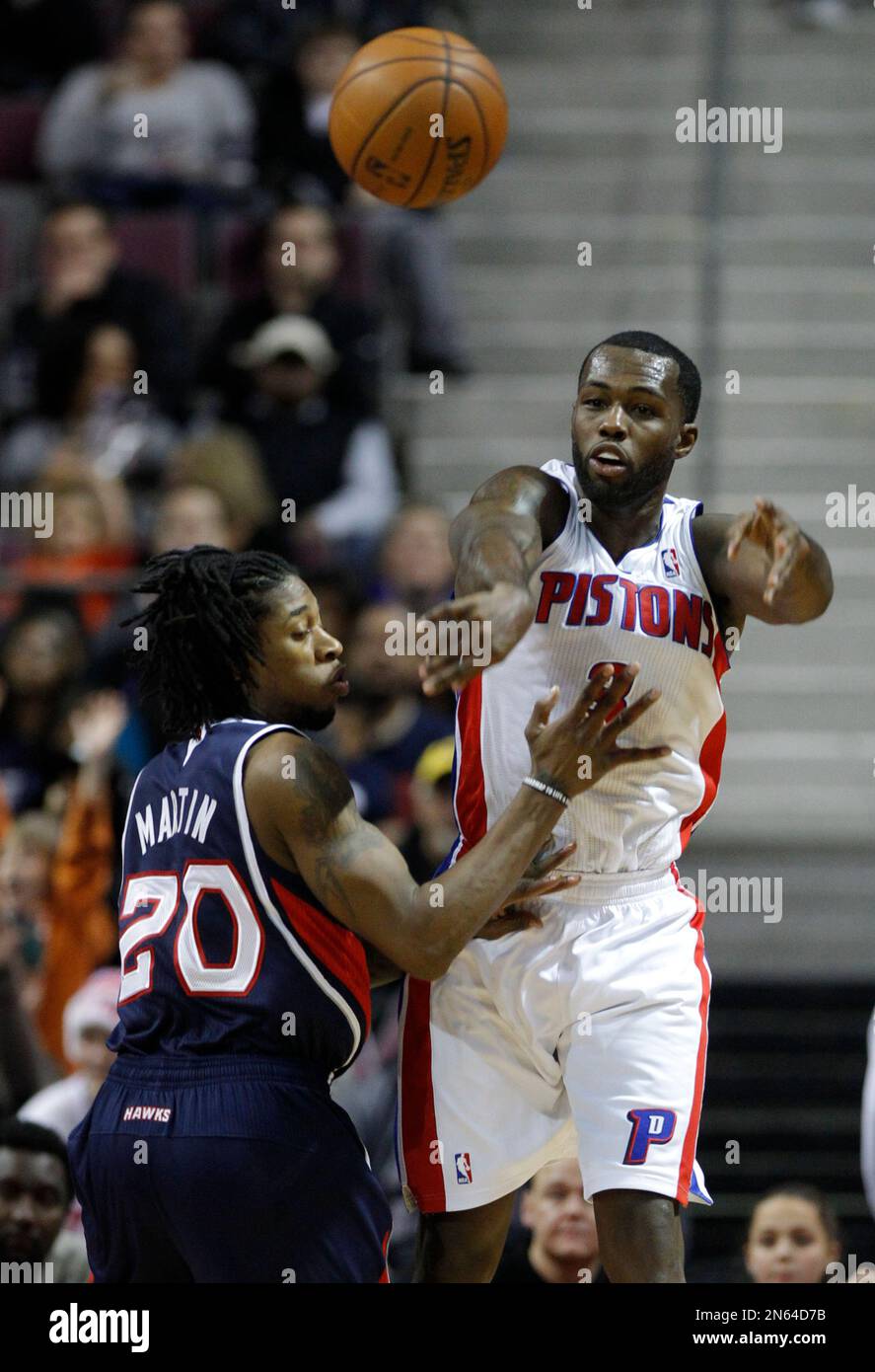 Detroit Pistons guard Rodney Stuckey (3) passes the ball against ...