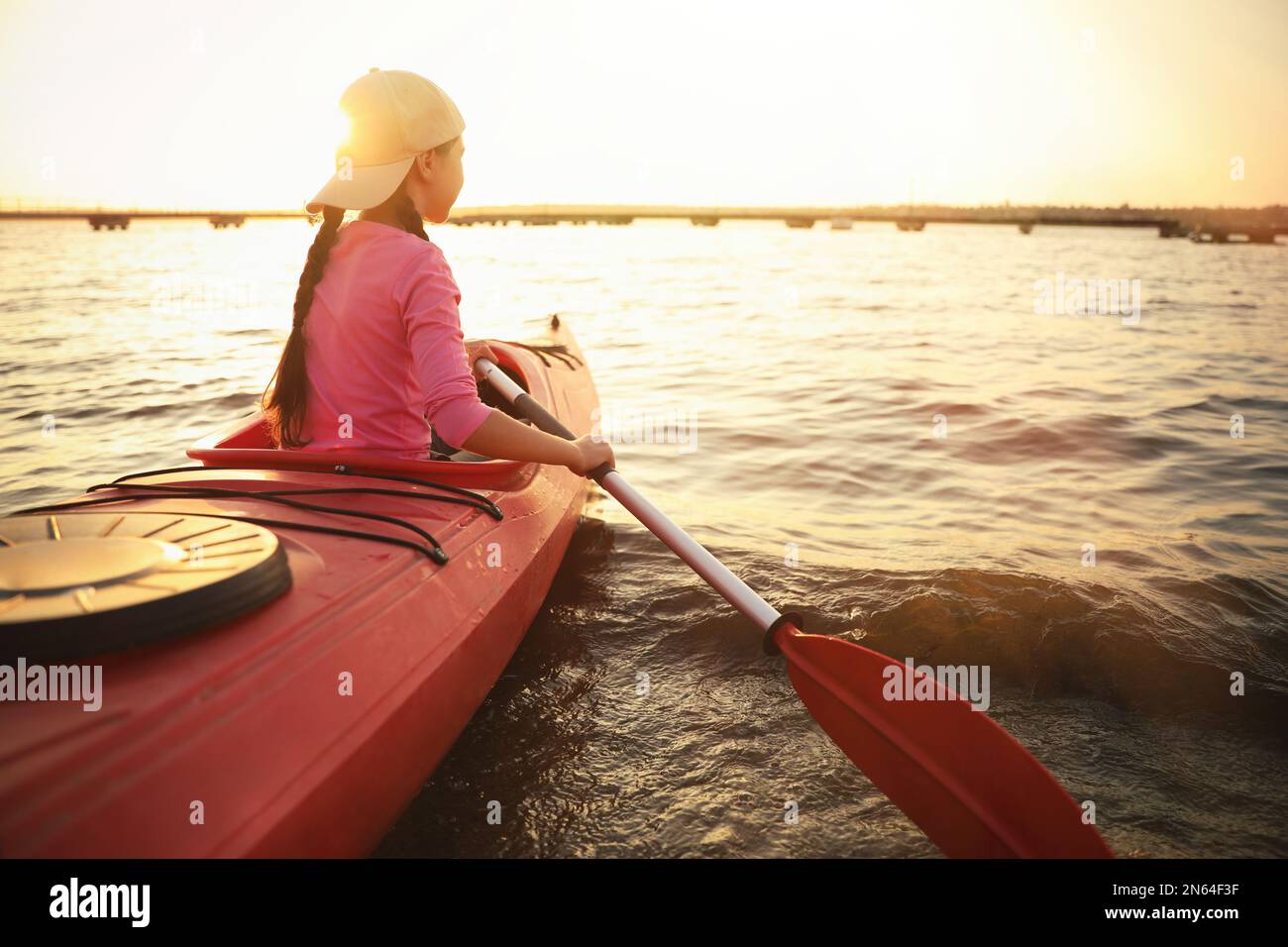 Girl summer camp canoe hi-res stock photography and images - Alamy