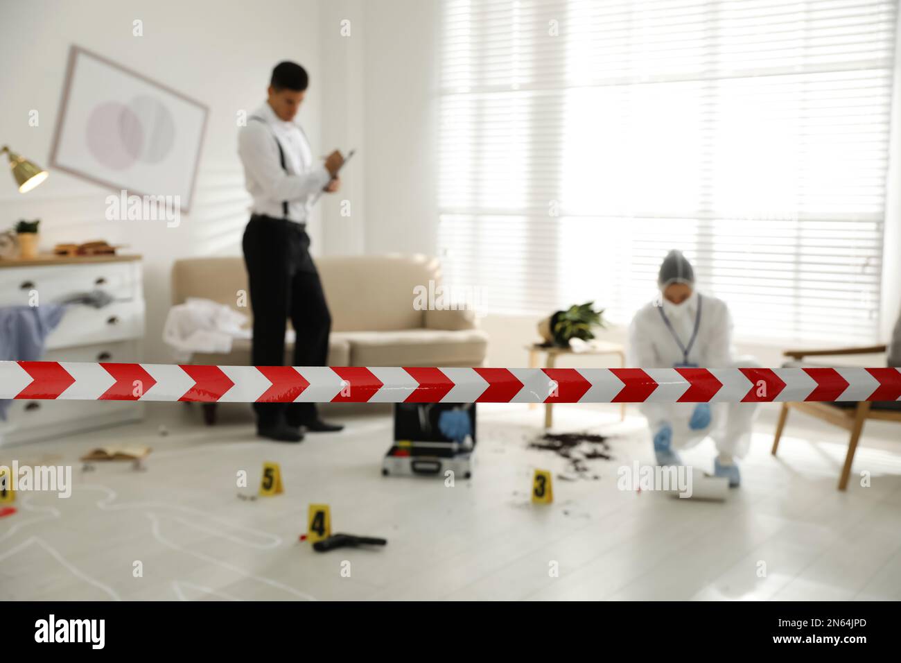 Forensic investigators working hi-res stock photography and images - Alamy