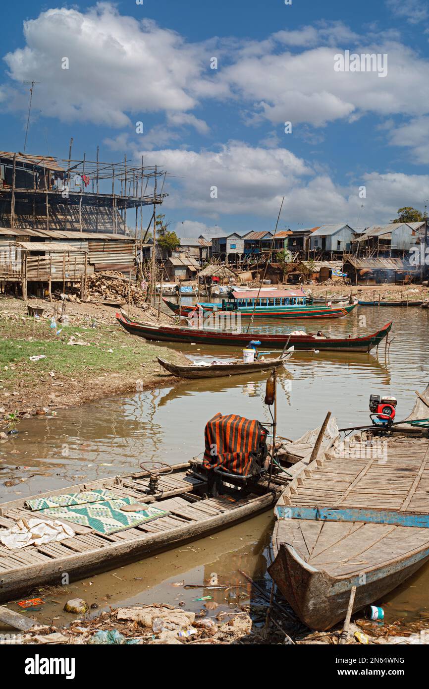 Poor Cambodians living in poverty along a river in South East Asia ...