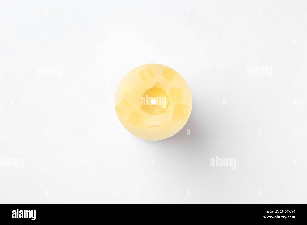 White color small candle hi-res stock photography and images - Alamy
