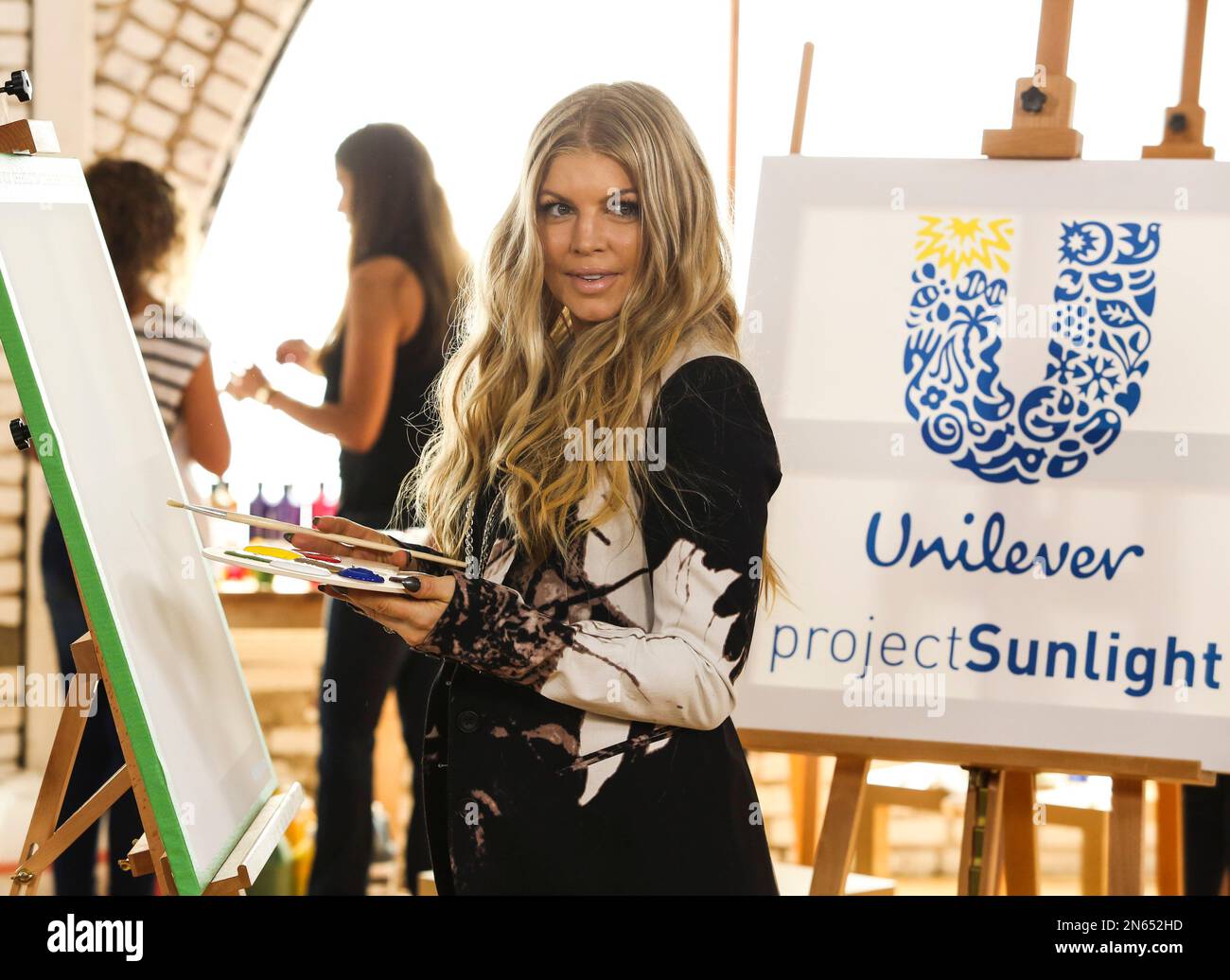 IMAGE DISTRIBUTED FOR UNILEVER PROJECT SUNLIGHT - Global superstar and ...