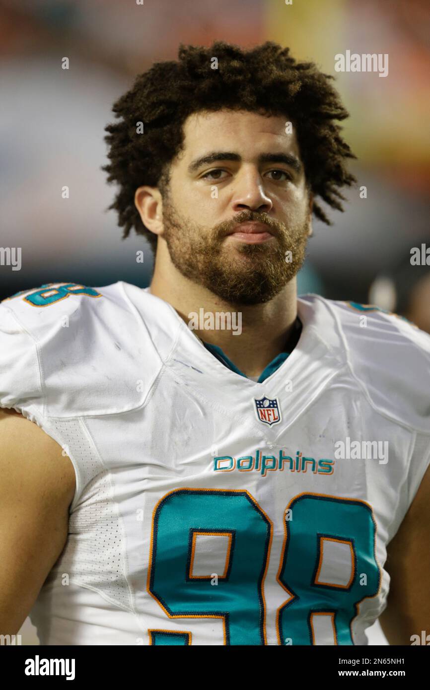 Miami Dolphins defensive tackle Jared Odrick (98) on the sidelines ...