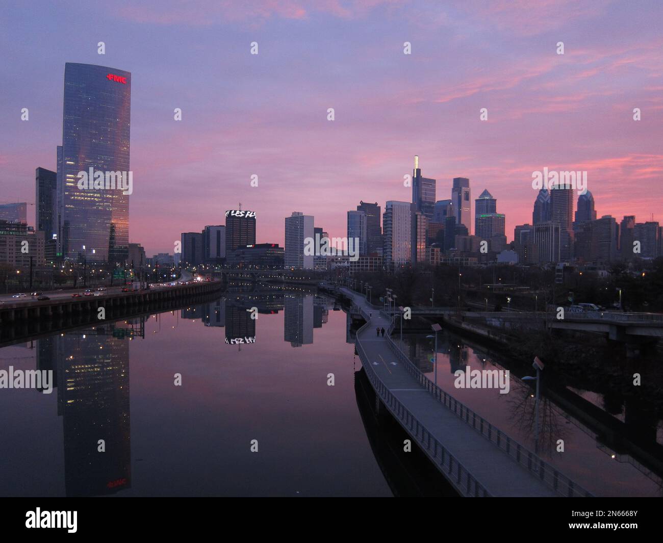 The Philadelphia skyline as seen from the South Street bridge Stock ...