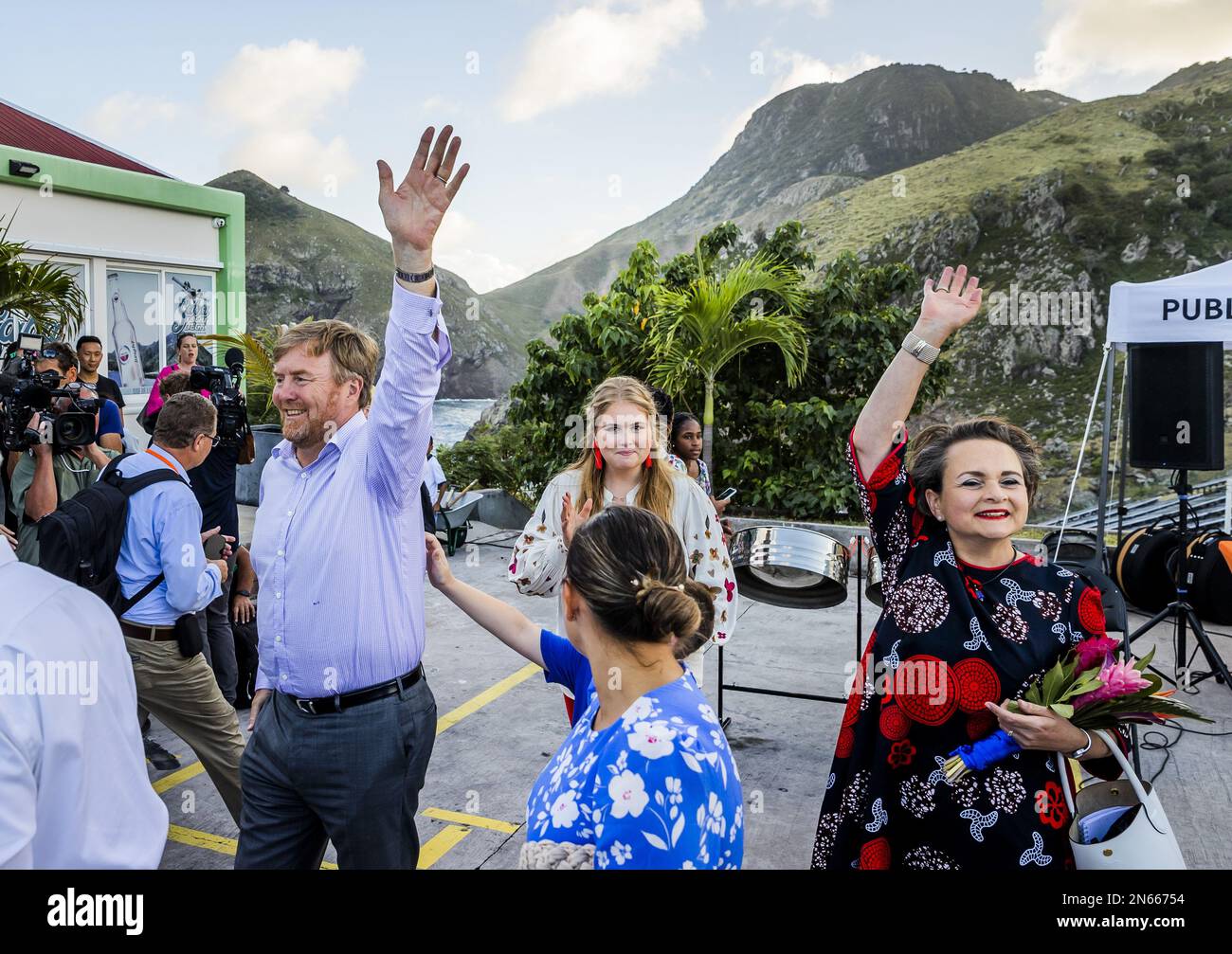 SABA - King Willem-Alexander, Queen Maxima and Princess Amalia depart ...
