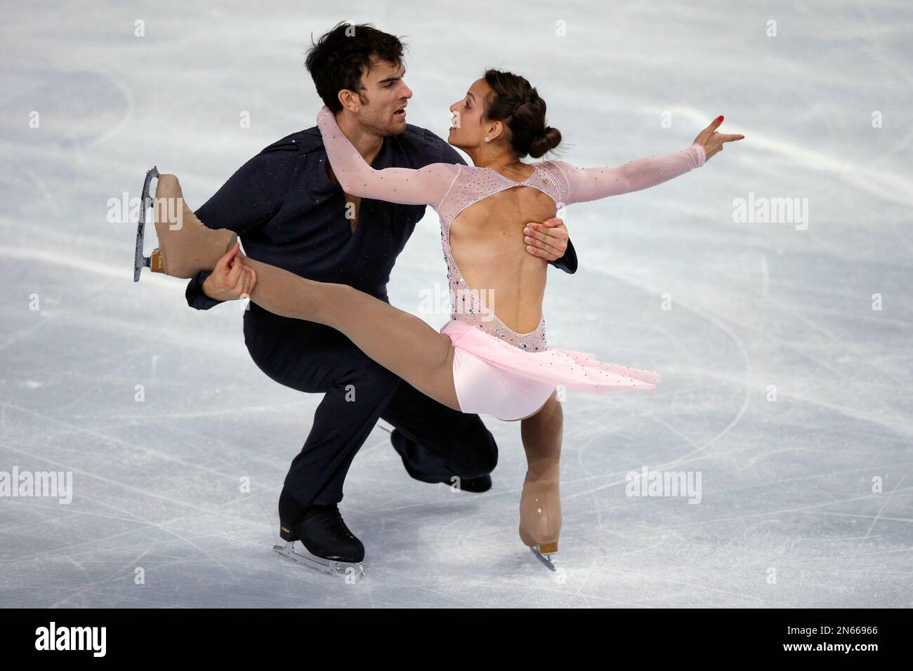 Meagan Duhamel and Eric Radford of Canada perform their Pairs Short ...