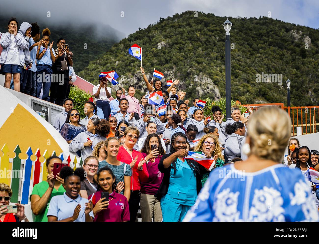 SABA - The public cheers for King Willem-Alexander, Queen Maxima and ...