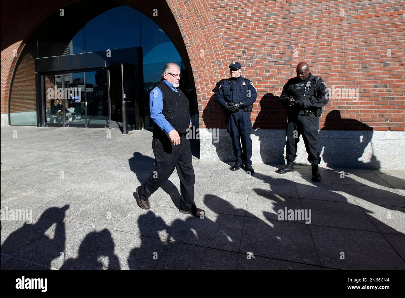 James bulger court case hi-res stock photography and images - Alamy