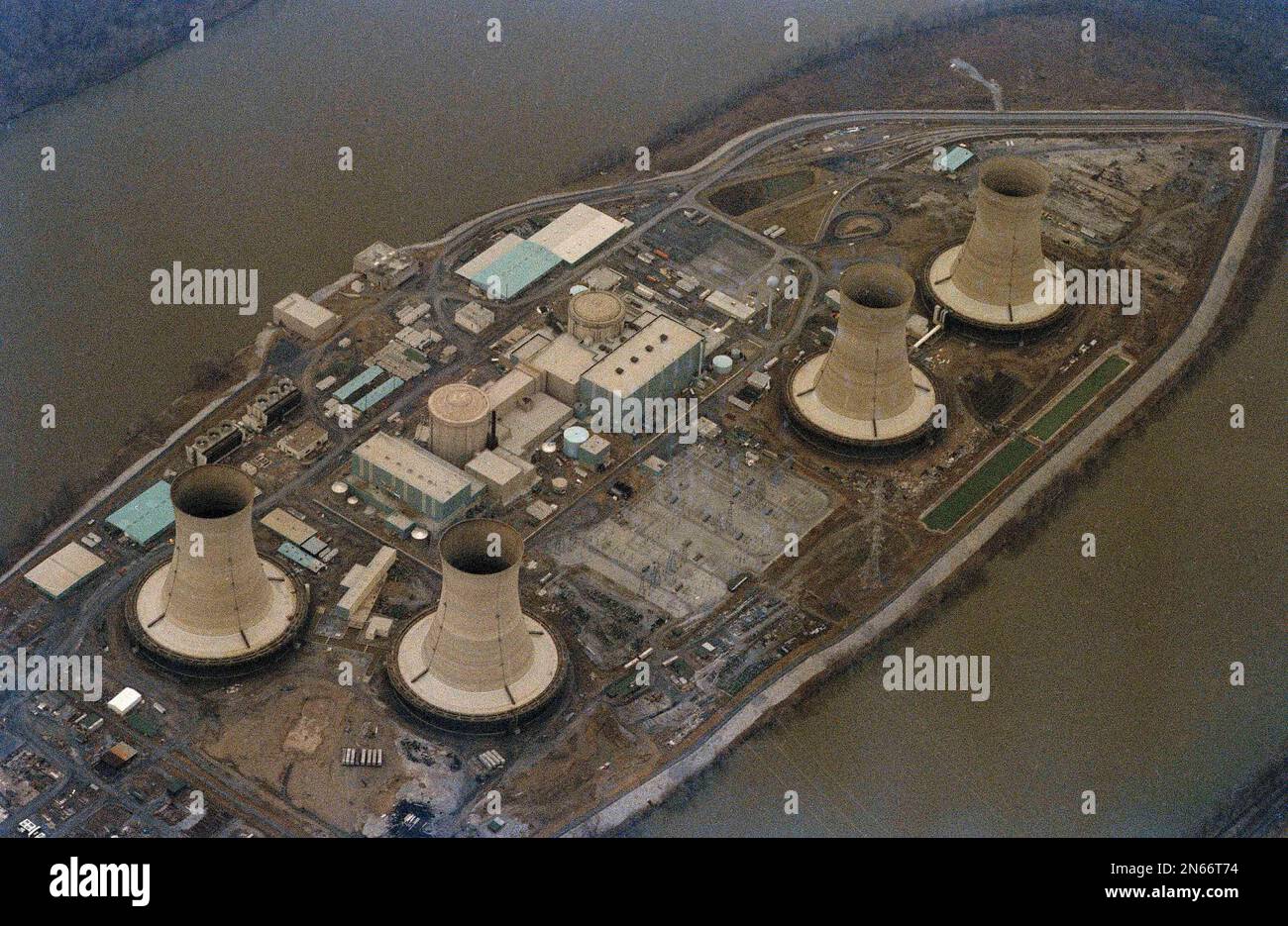 This is an aerial view of the Three Mile Island Nuclear power plant ...