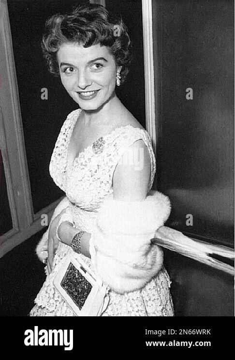 British actress Patricia "Pat" Marlowe arrives at the Princes Theatre ...