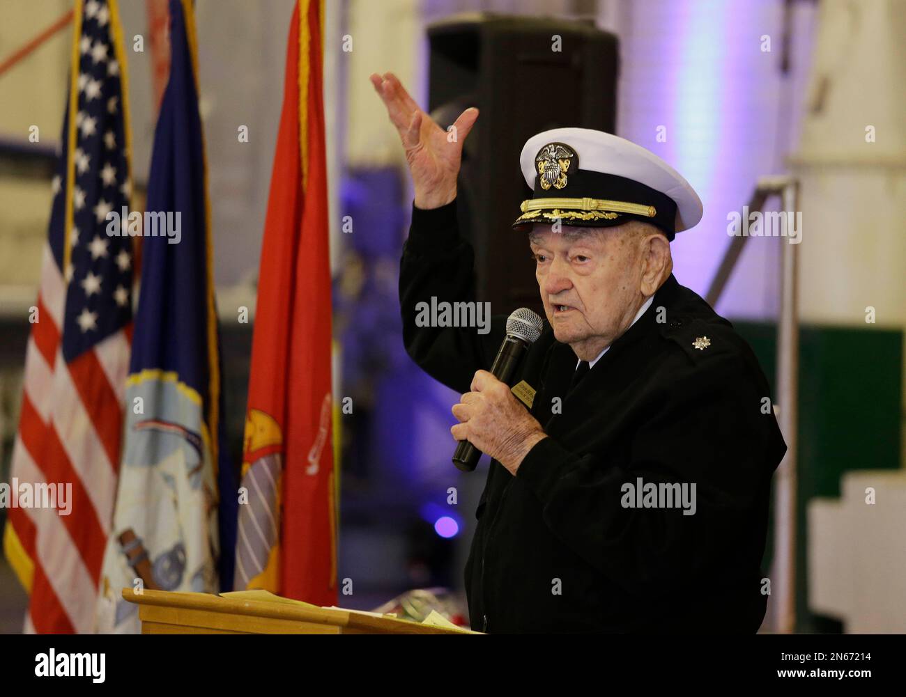 93-year-old Navy chaplain John Berger leads a Veterans Day ceremony ...