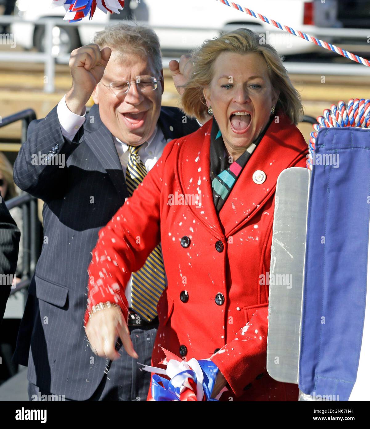 Susan Ford Bales, daughter of former President Gerald R. Ford, right ...