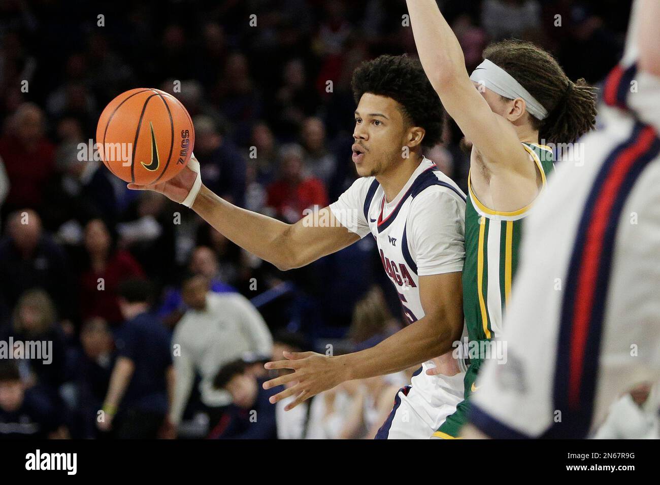 Gonzaga guard Rasir Bolton, left, passes the ball while defended by San ...