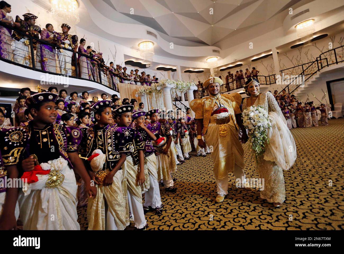 Guinness World Record Wedding Wedding Dress With More Than 50,000