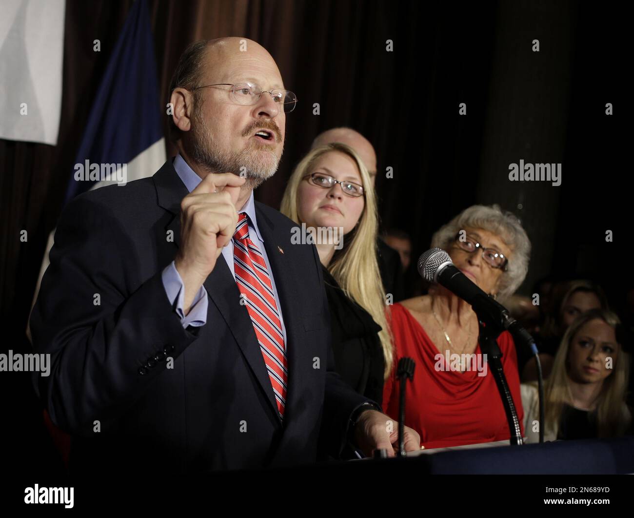 New York City mayoral candidate Joe Lhota, left, gives his concession ...
